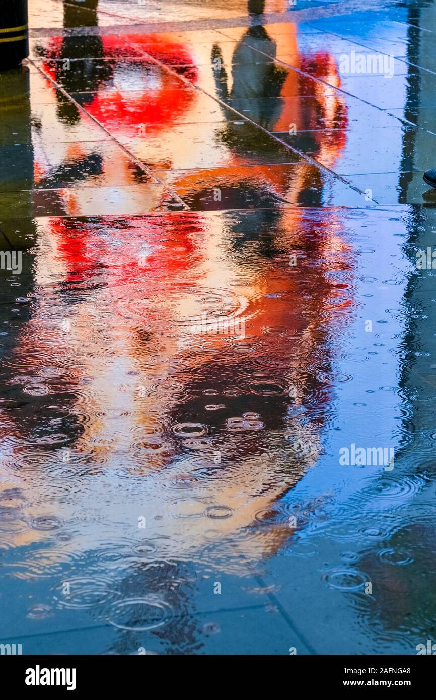 Rainy wet day reflections, Picadilly Circus, London, England, UK Stock ...