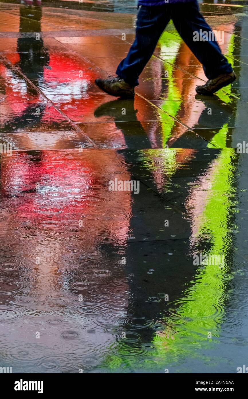 Rainy wet day reflections, Piccadilly Circus, London, England, UK Stock ...