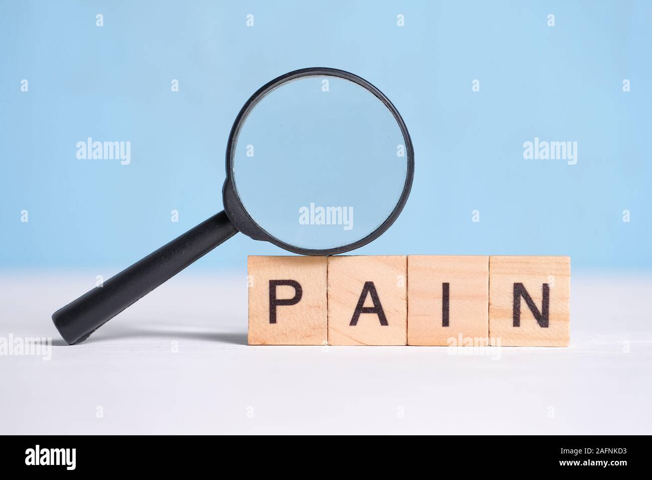 Magnifying glass doctor searching hi-res stock photography and images ...