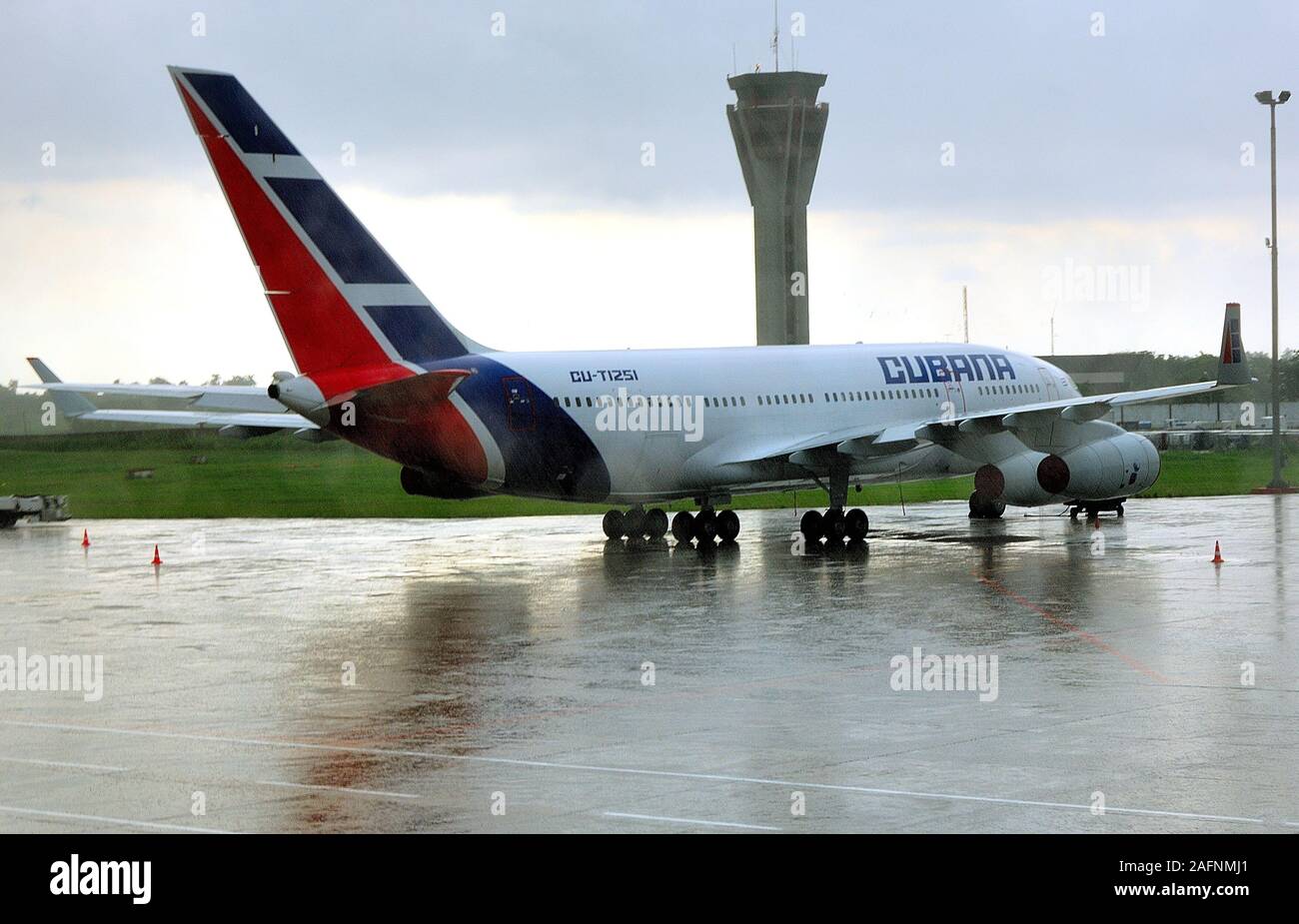 Ilyushin Il 96 High Resolution Stock Photography and Images - Alamy