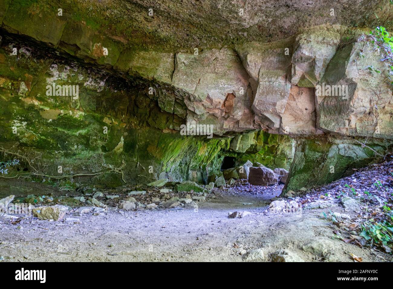 Ancient cave rock settlement of Vitozza in Lazio, Italy Stock Photo - Alamy