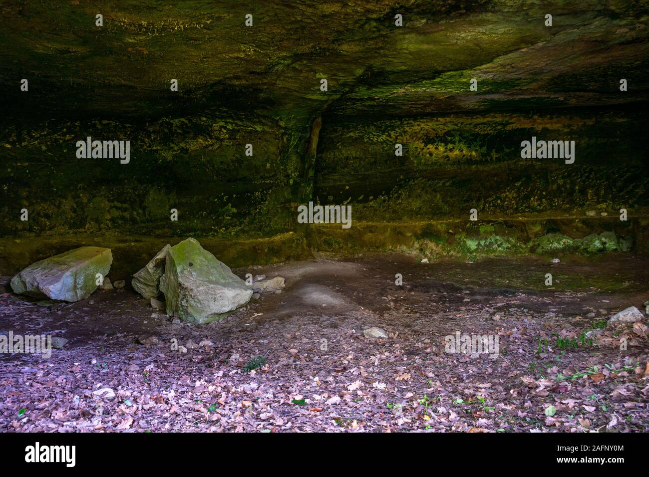 Ancient cave rock settlement of Vitozza in Lazio, Italy Stock Photo - Alamy
