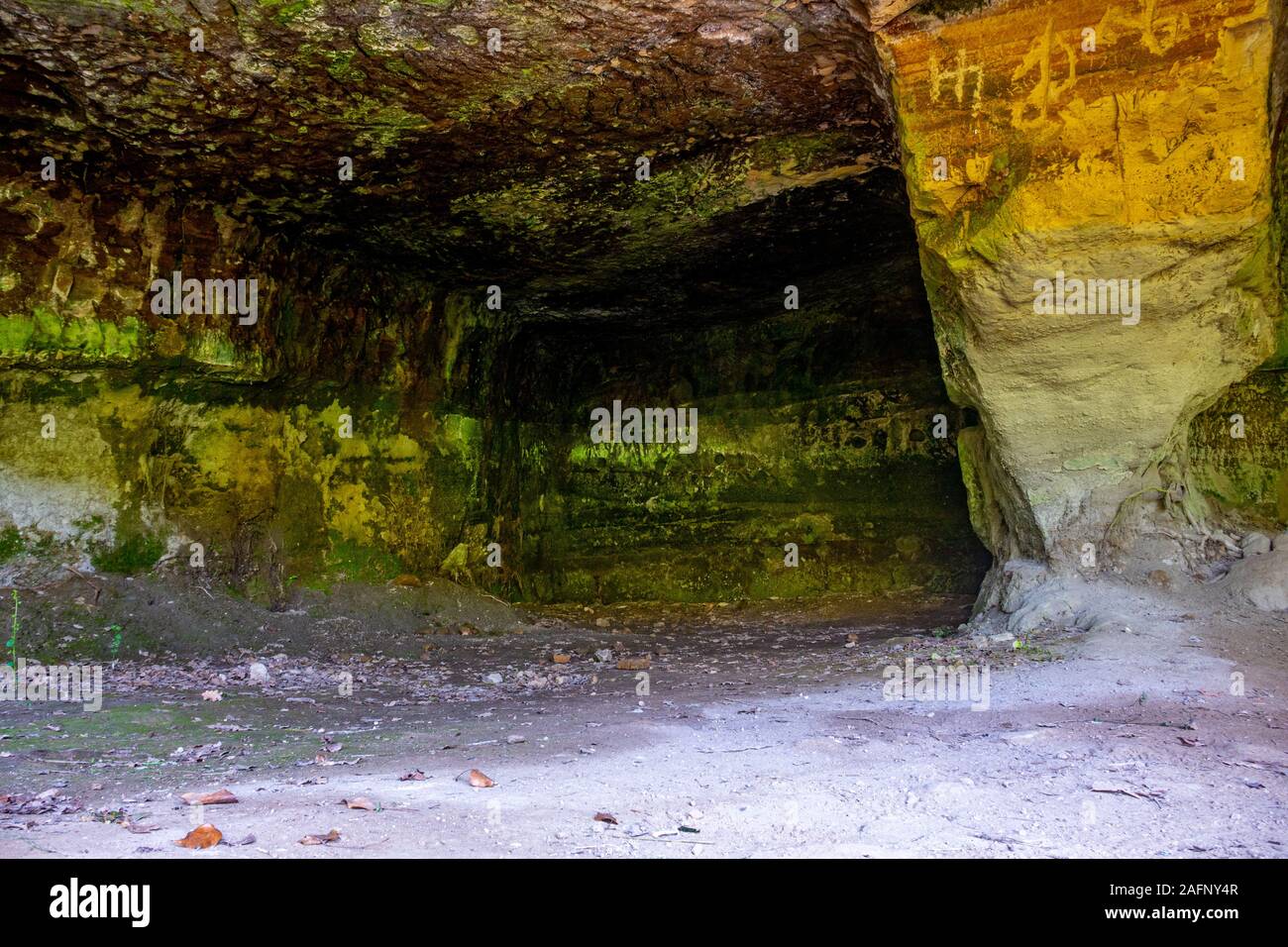 Ancient cave rock settlement of Vitozza in Lazio, Italy Stock Photo - Alamy