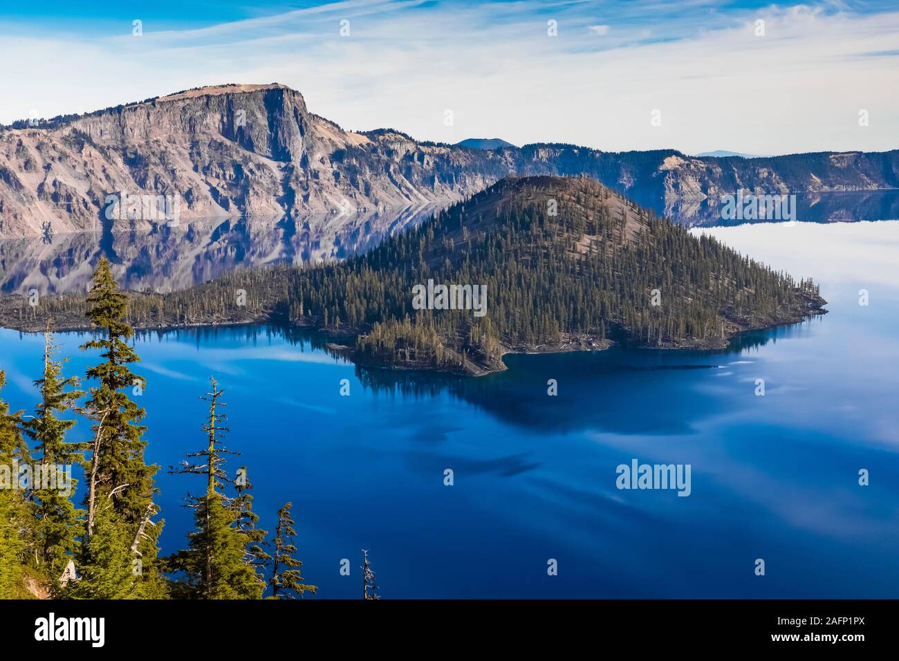 Wizard Island in Crater Lake in Crater Lake National Park, Oregon, USA ...