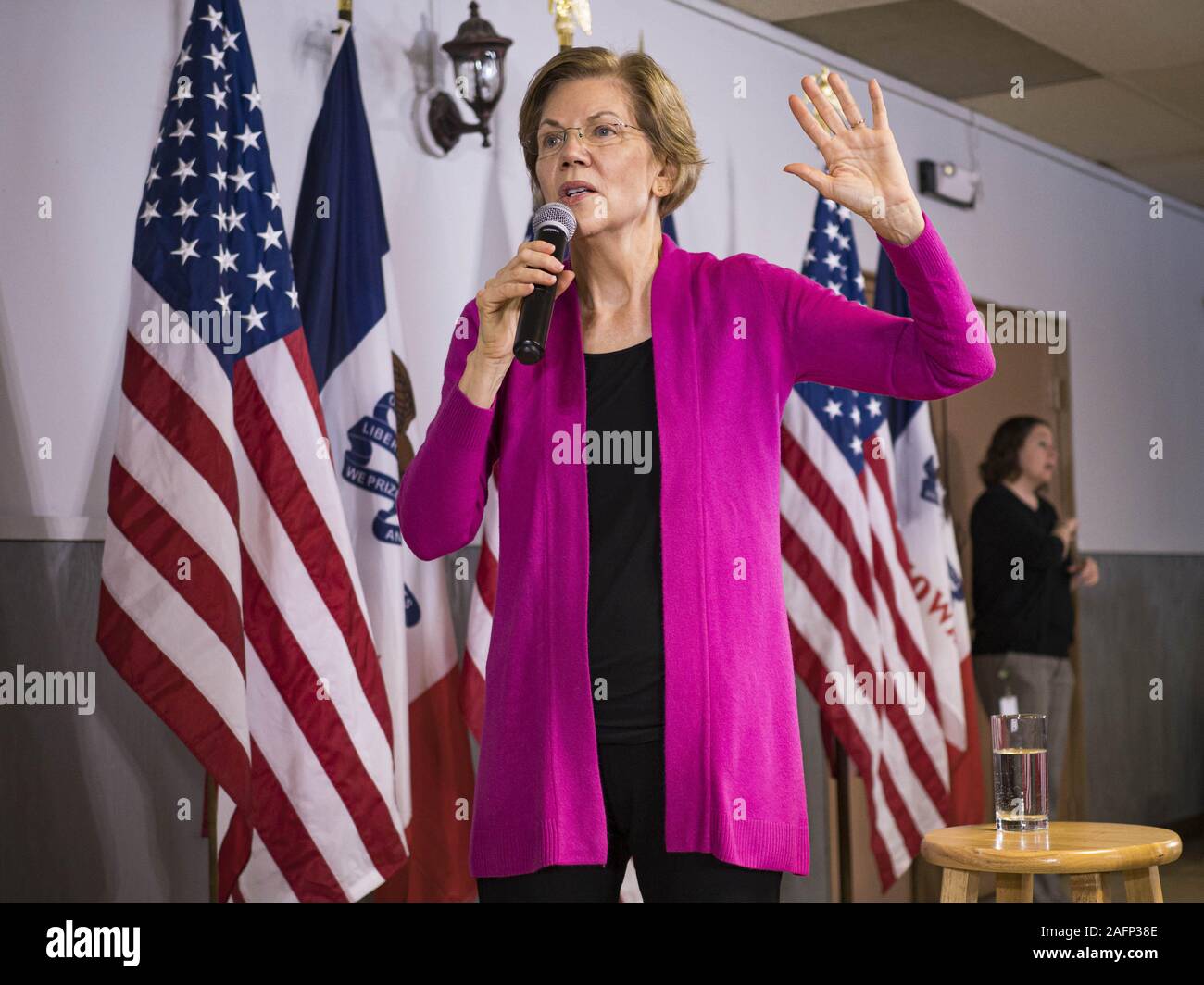 Keokuk, Iowa, USA. 16th Dec, 2019. US Senator ELIZABETH WARREN (D-MA ...