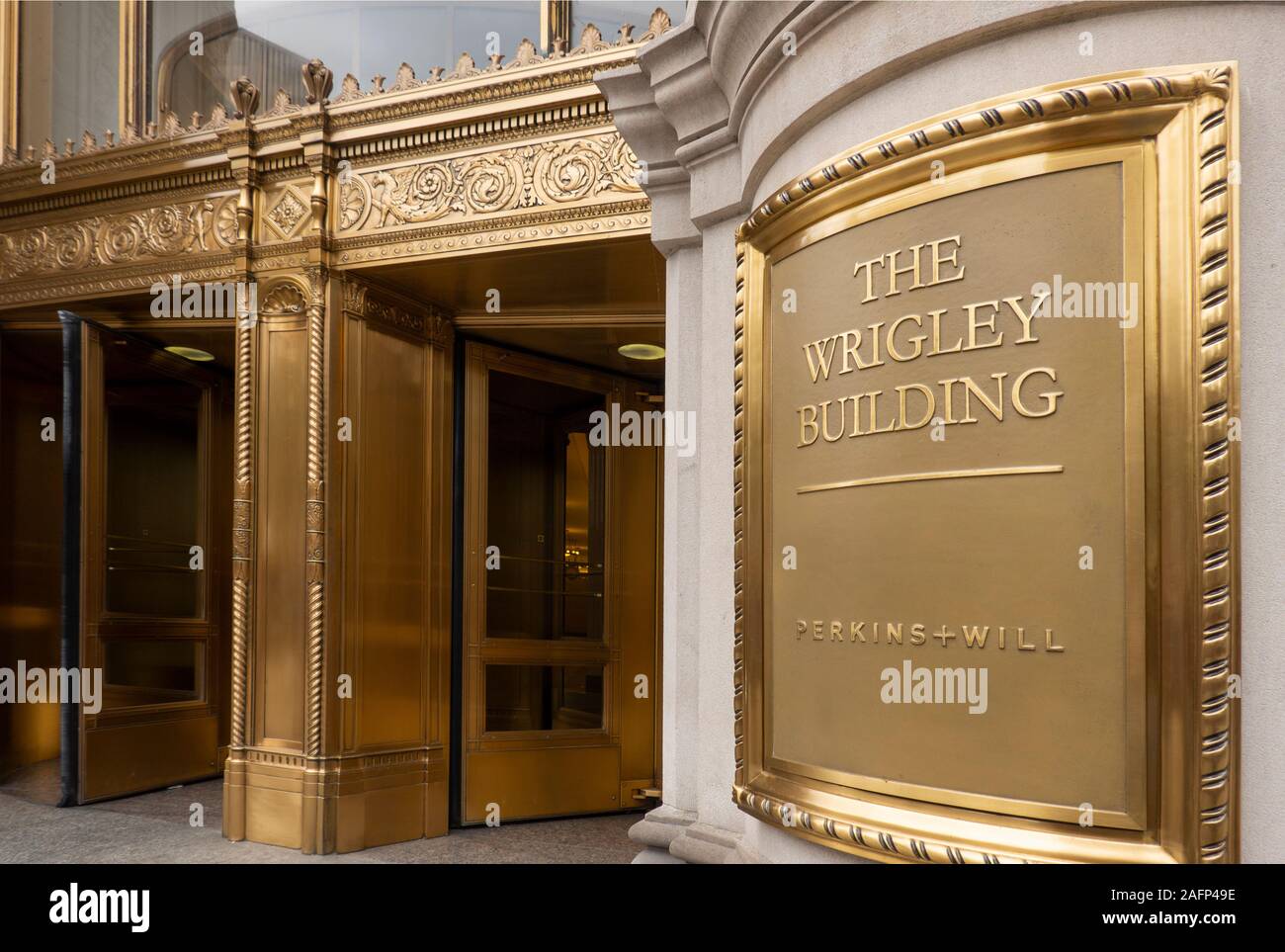 Wrigley building in Chicago Illinois Stock Photo - Alamy