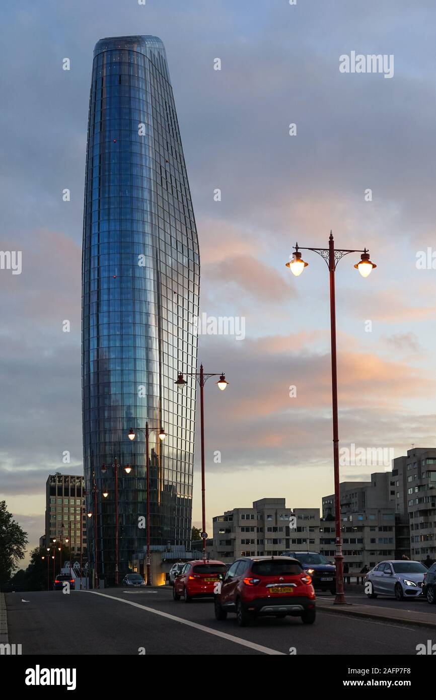 Luxury apartment london hi-res stock photography and images - Alamy