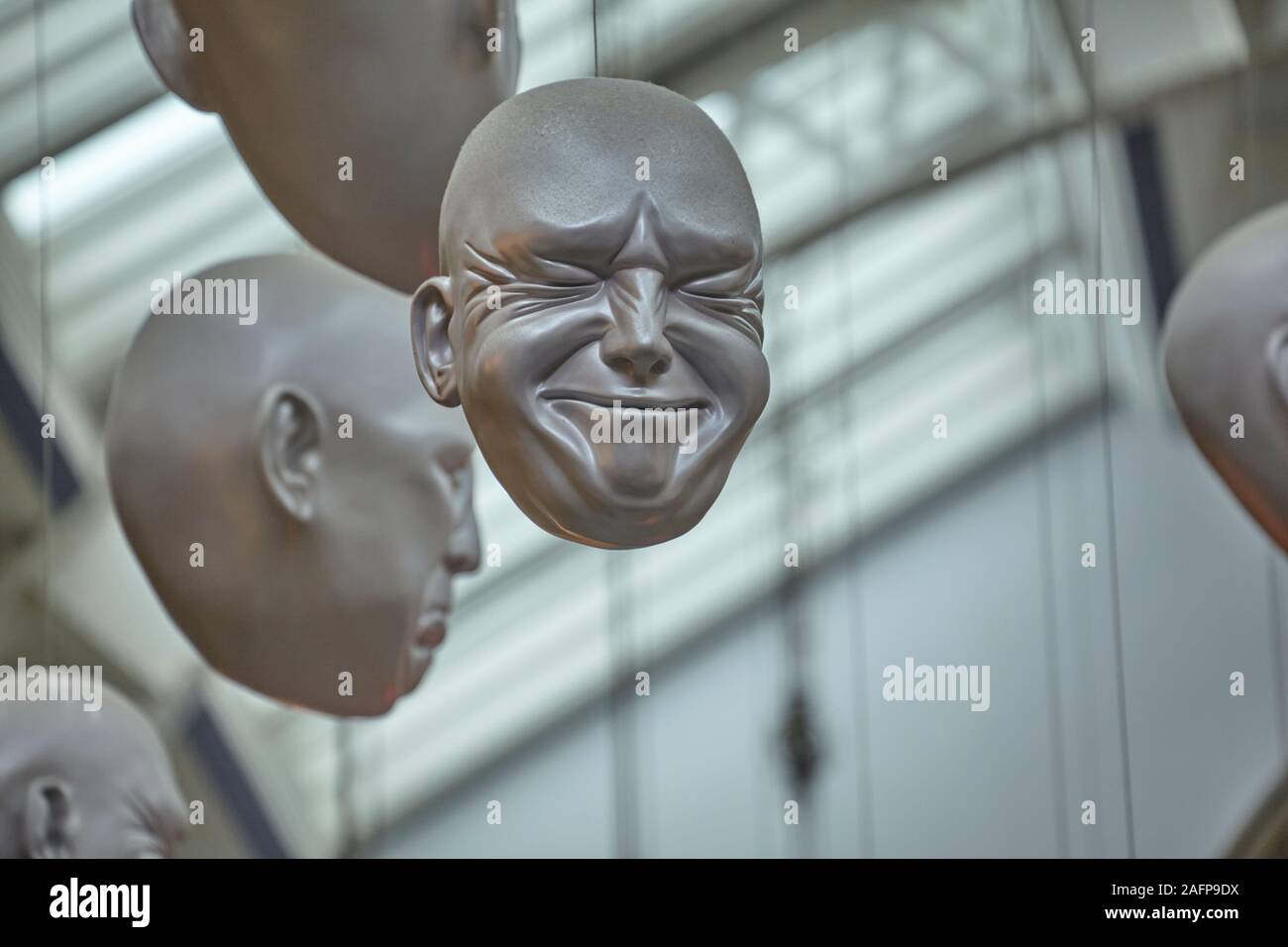 Floating Heads Installation by Sophie Cave at Kelvingrove Art Gallery ...