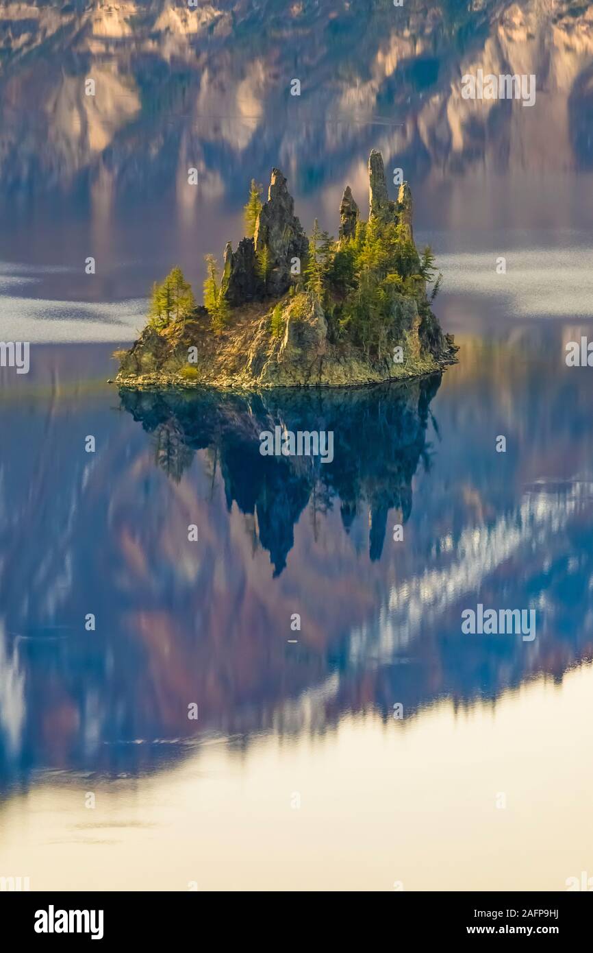 The Phantom Ship island in Crater Lake in Crater Lake National Park ...