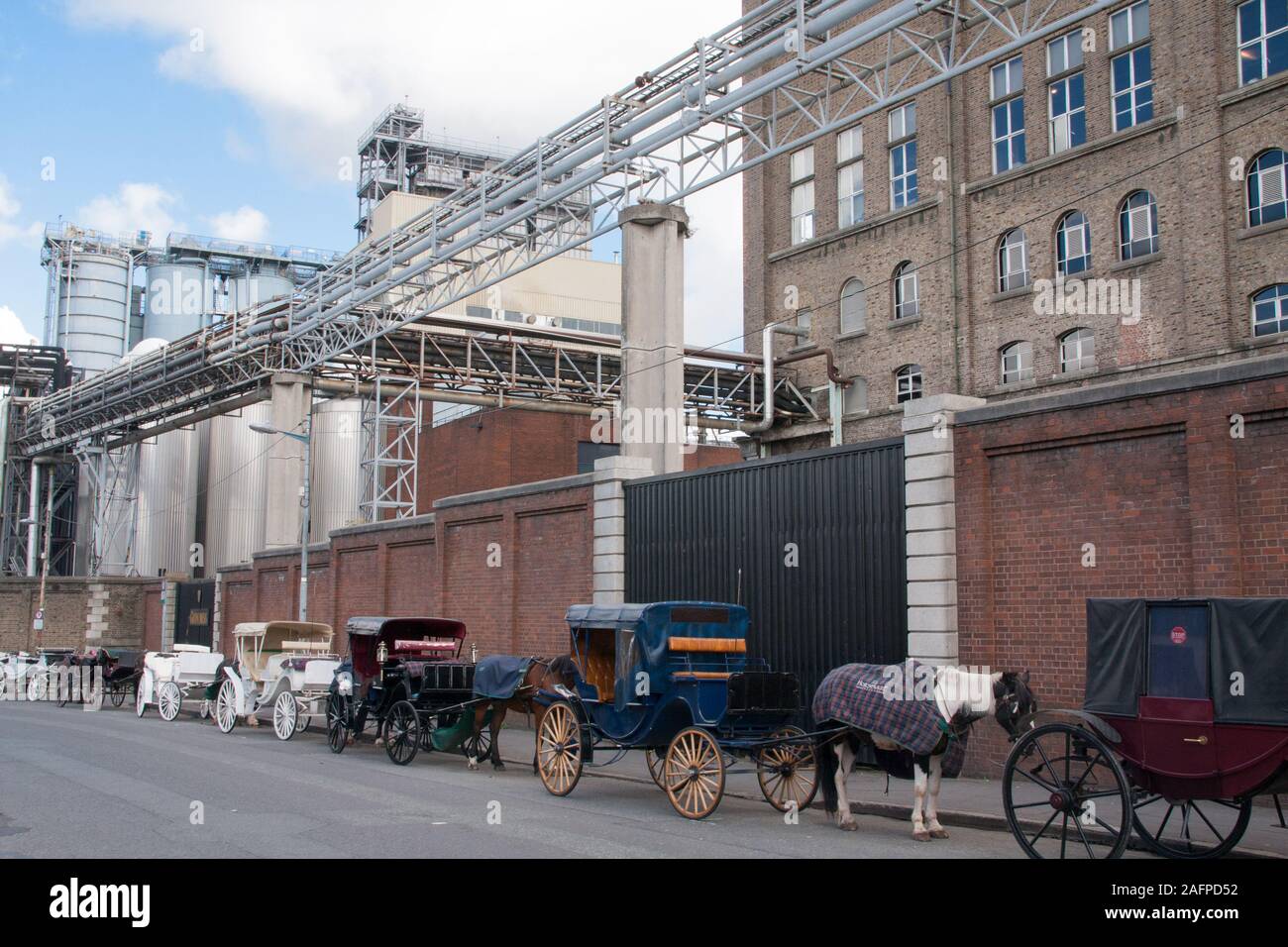 Brewery carriages hi-res stock photography and images - Alamy