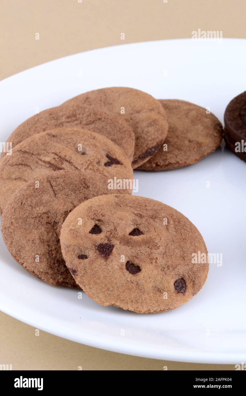 Chocolate Chip Cookie in plate Stock Photo - Alamy
