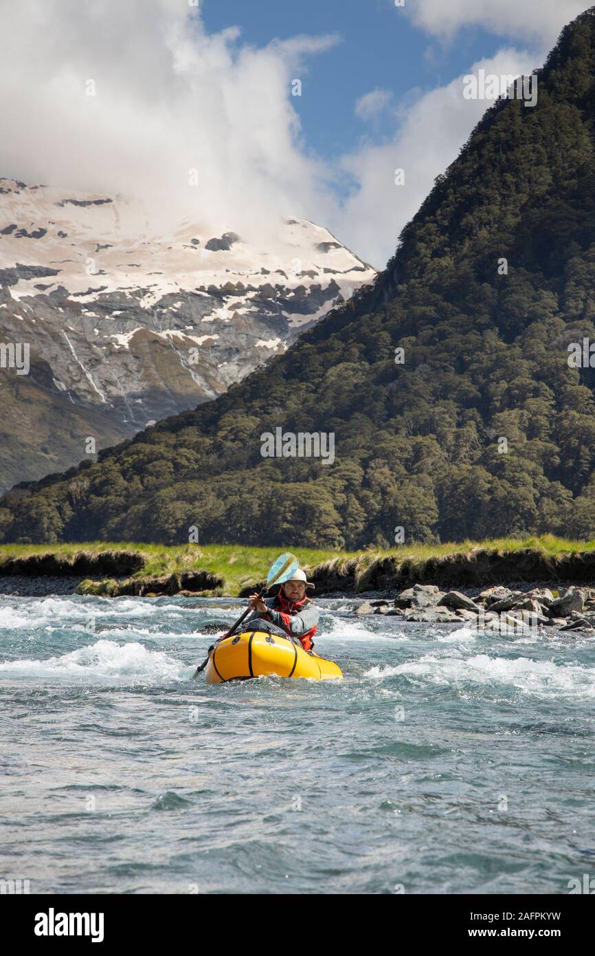 Raft island hi-res stock photography and images - Alamy