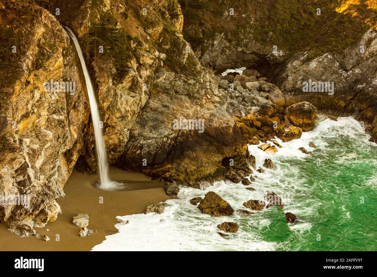 APRIL 9, 2019, PFEIFER STATE PARK, CALIFORNIA, USA - Julia Pfeifer ...