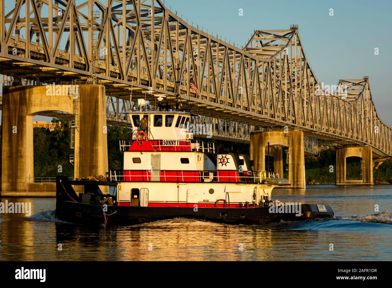 4/28/19 - VICKSBURG, MISS., USA - Vicksburg Bridge is a cantilever ...
