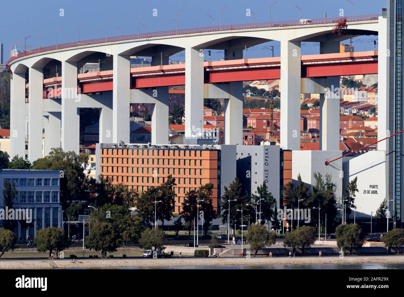 Lisbon opera house hi-res stock photography and images - Alamy