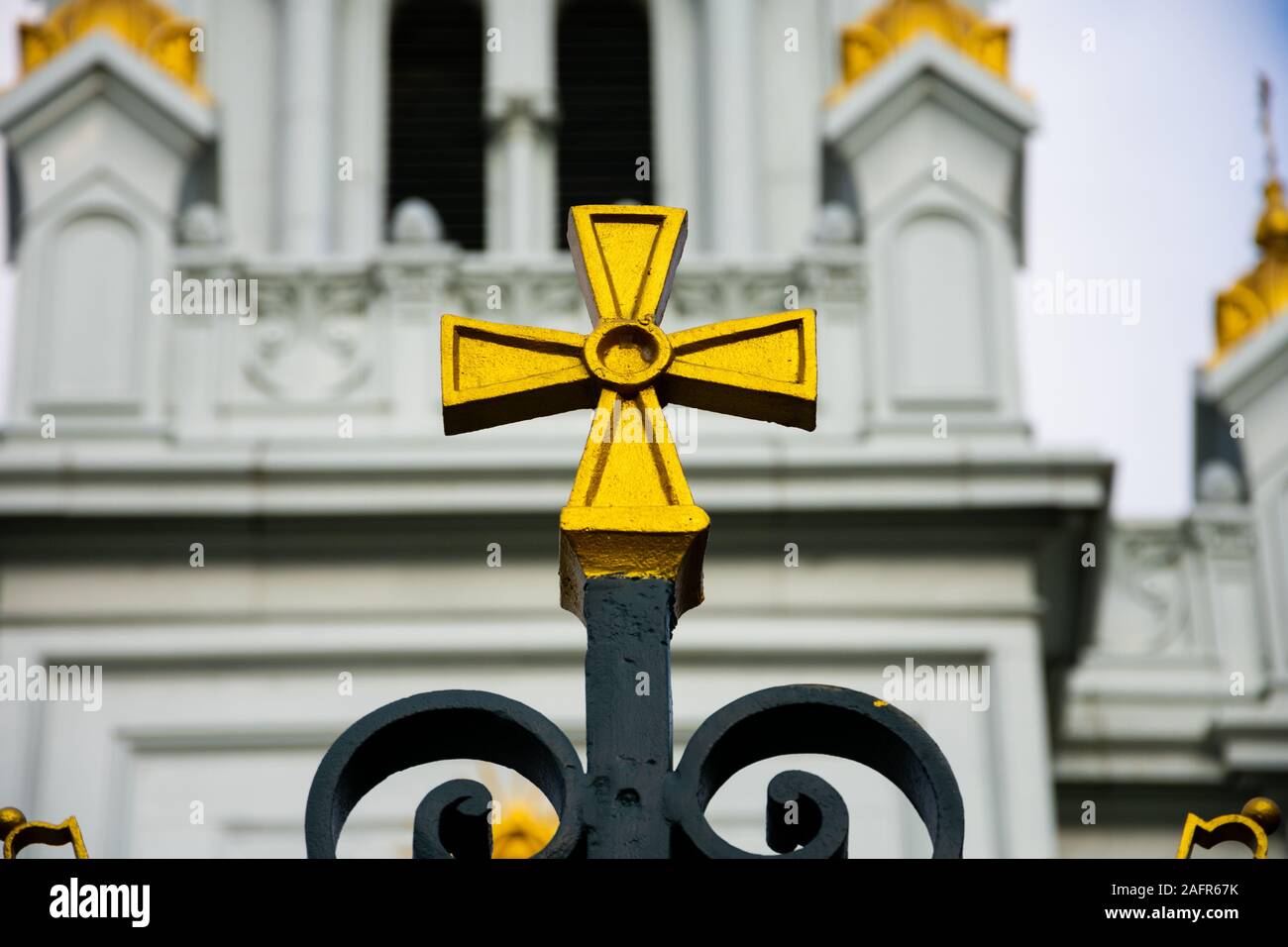 Golden cross in Bulgarian St. Stephen Church (Sveti Stefan Kilisesi ...