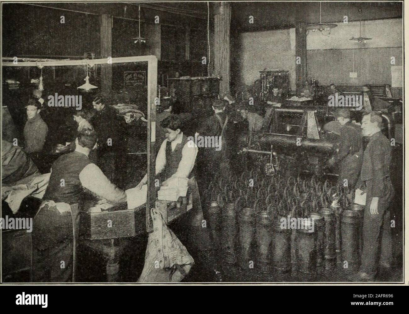 Tons of mail hi-res stock photography and images - Alamy