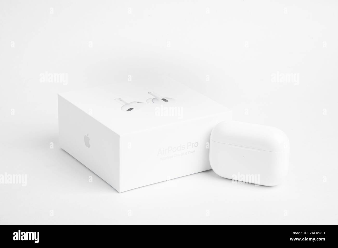 Airpods pro ear hi-res stock photography and images - Alamy