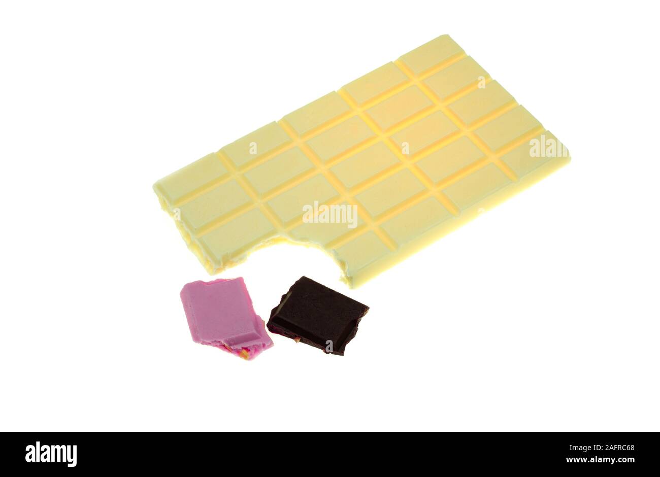 Chocolate pieces and bar on white background, Pictures of chocolate ...