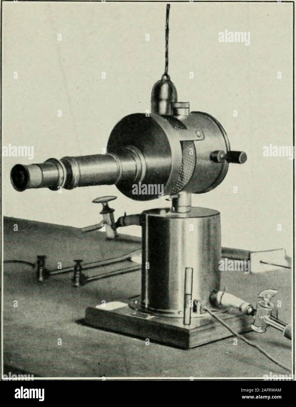 Electroscope High Resolution Stock Photography and Images - Alamy