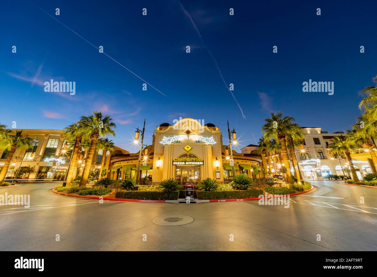 Town square vegas shopping hi-res stock photography and images - Alamy