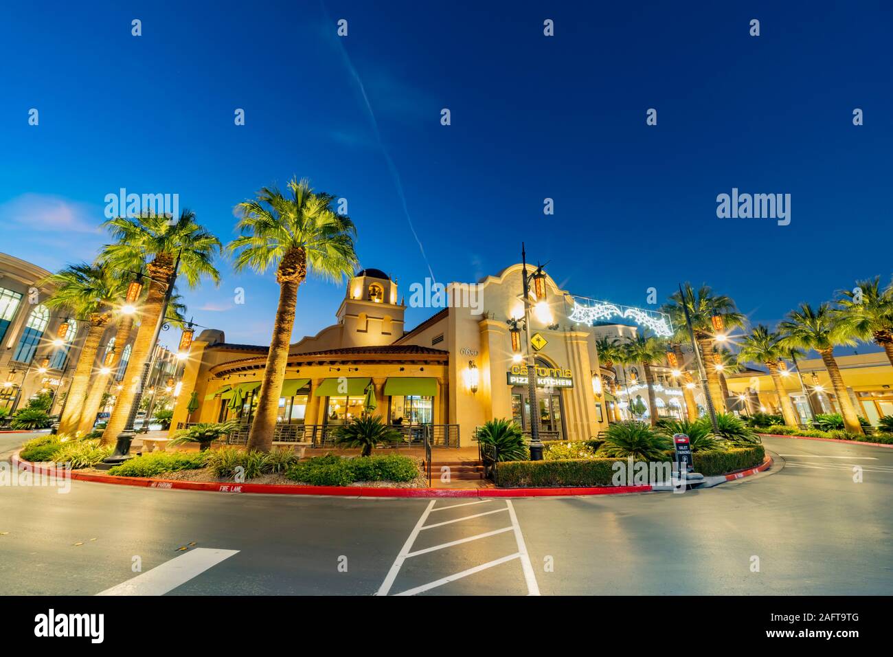 Town square las vegas shopping hi-res stock photography and images - Alamy
