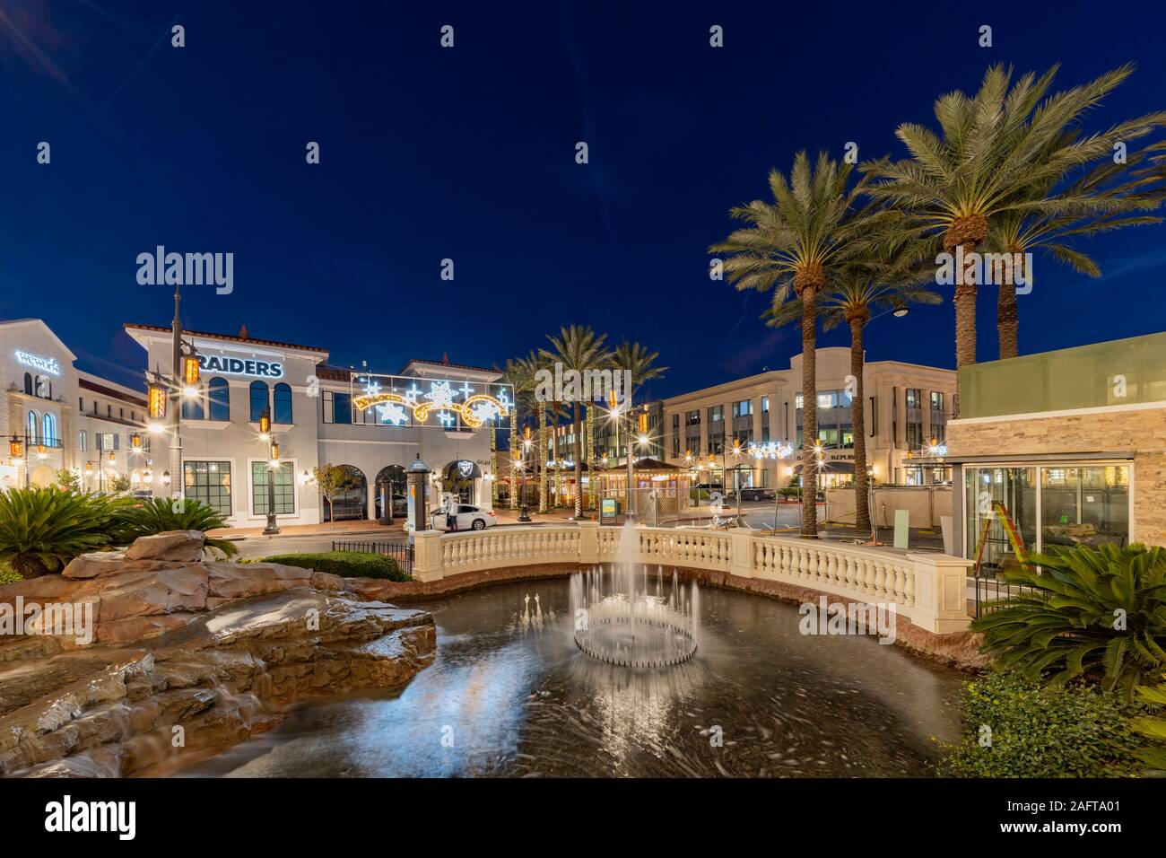 Town square las vegas shopping hi-res stock photography and images - Alamy