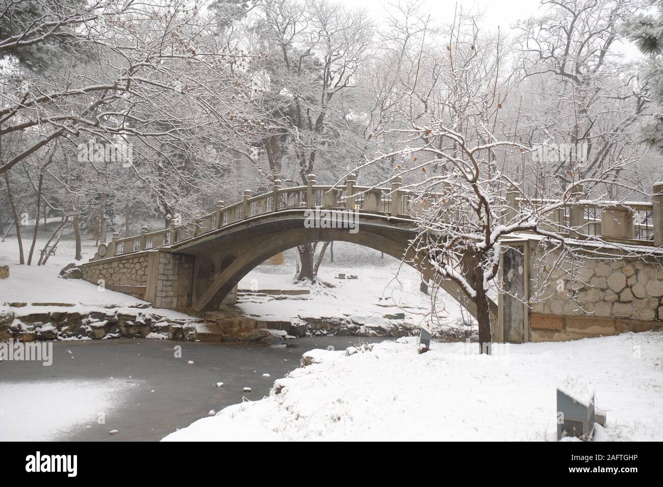 Beijing, Beijing, China. 17th Dec, 2019. Beijing, CHINA-Snow at the ...