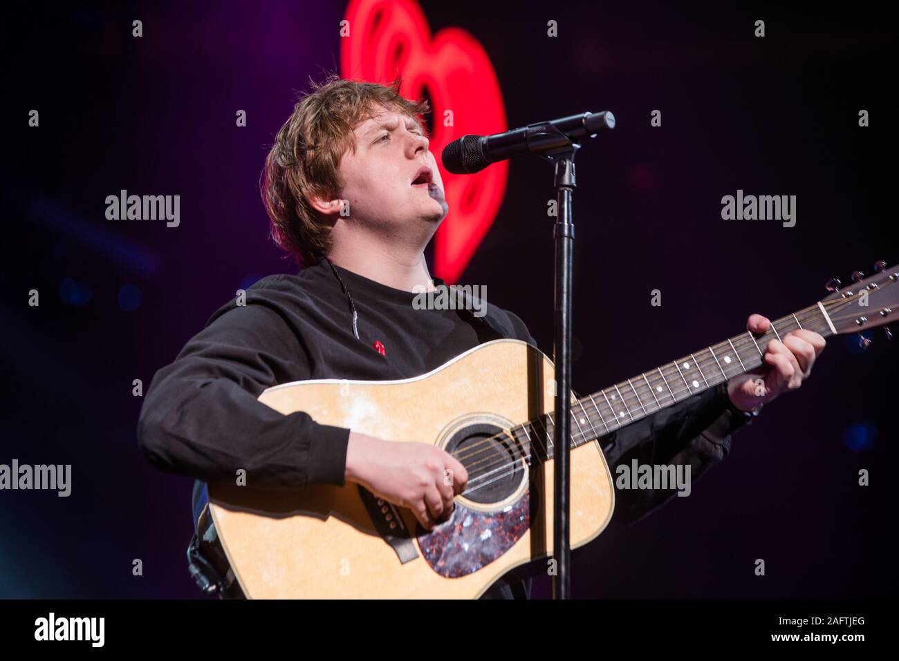 Lewis capaldi in concert hi-res stock photography and images - Alamy