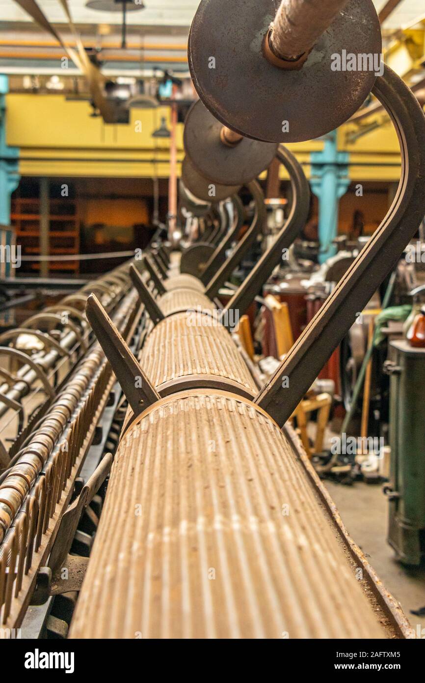 Mule spinner hi-res stock photography and images - Alamy