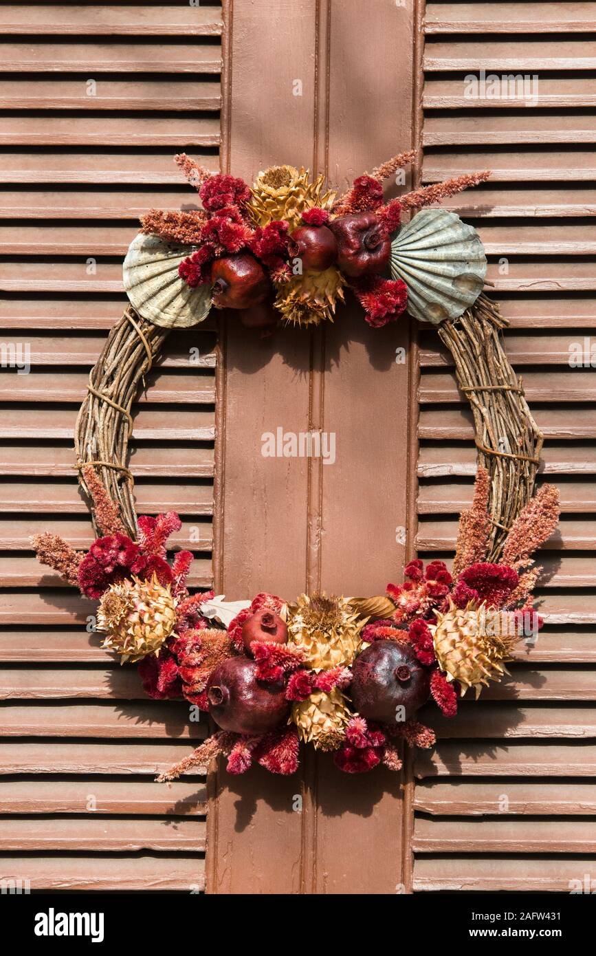 Autumn-colored Deck the Doors holiday wreath competition, Colonial ...