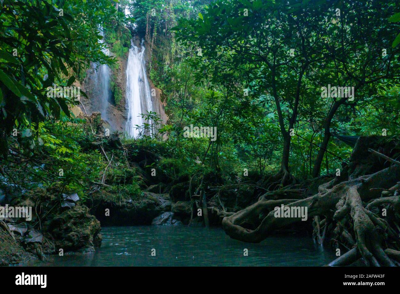 Limestone waterfall hi-res stock photography and images - Alamy