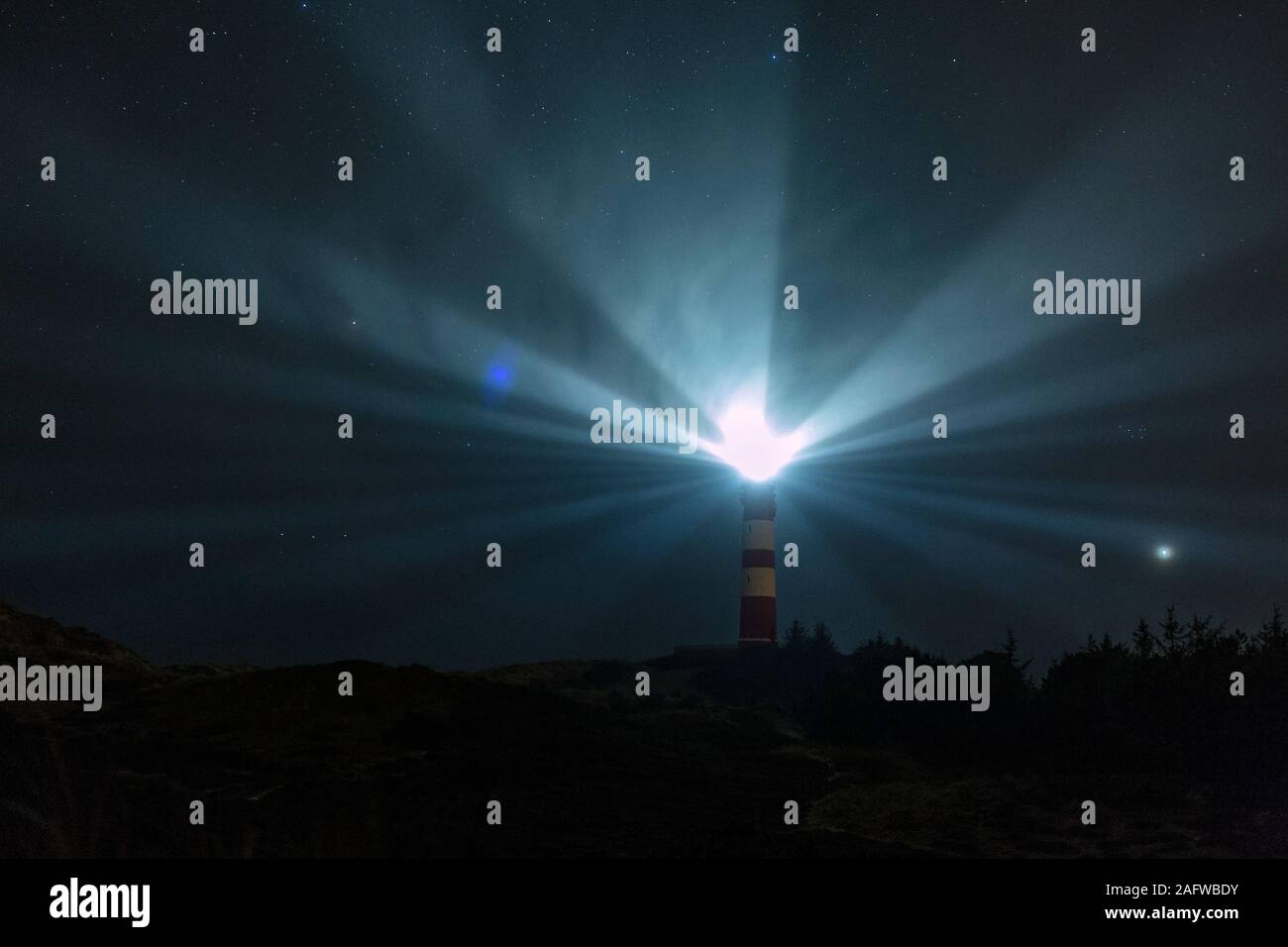 Beam at night from lighthouse hi-res stock photography and images - Alamy