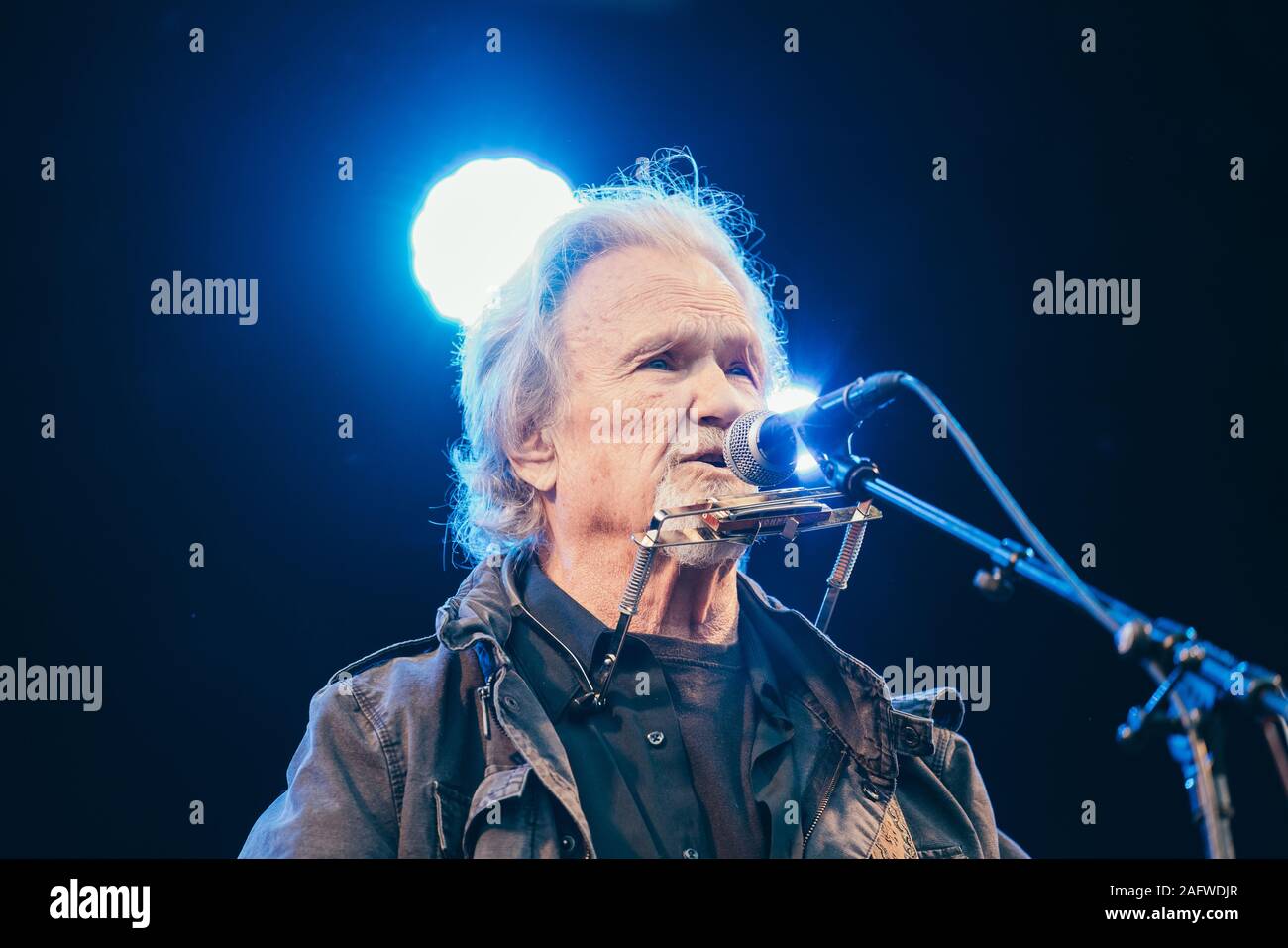 American singer songwriter actor kris hi-res stock photography and ...