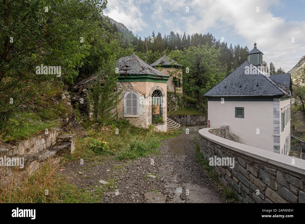 Thermal baths pyrenees hi-res stock photography and images - Alamy