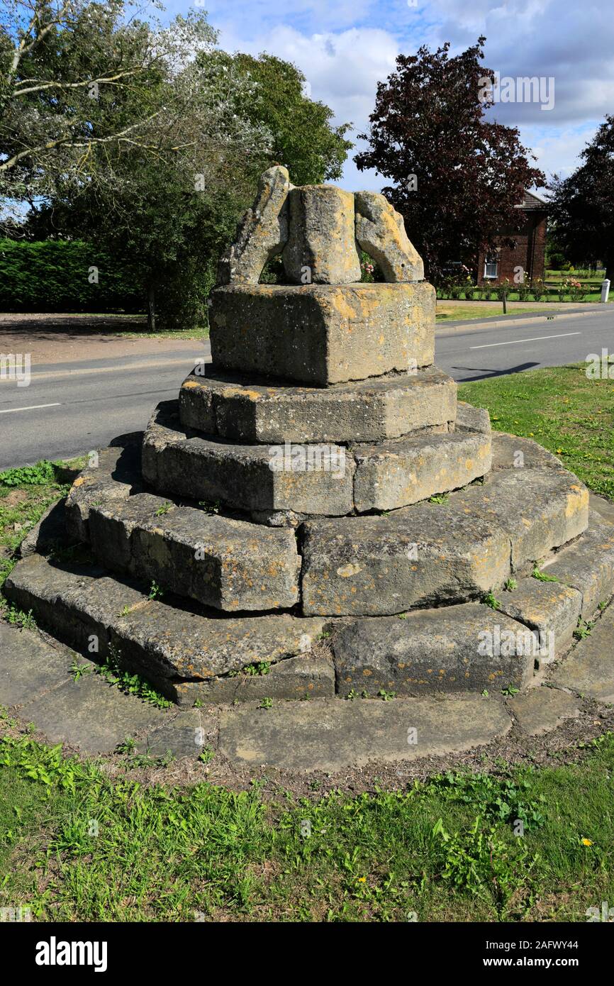The St Ives Cross, Sutton St James village; South Holland district of ...