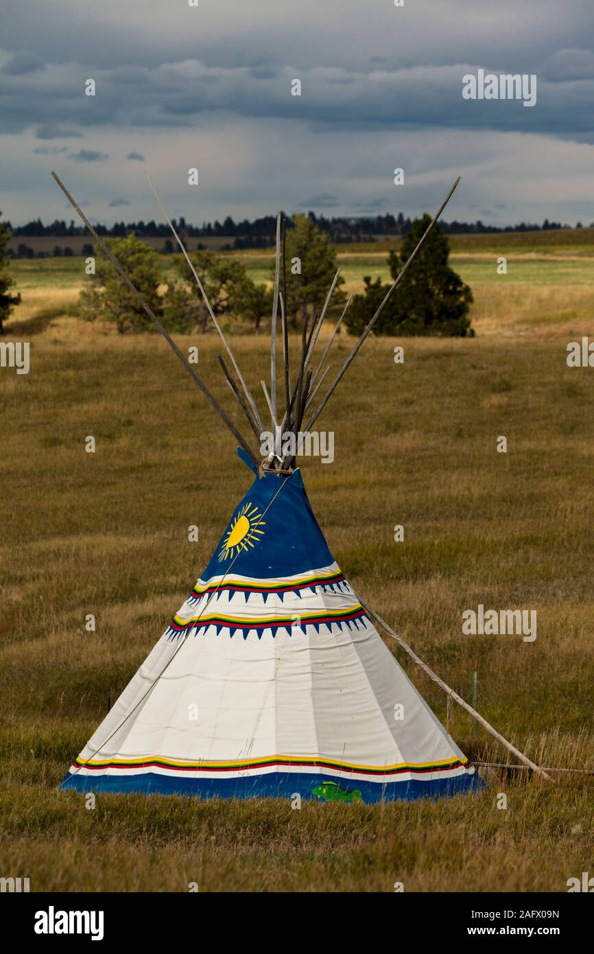 Indian tepees hi-res stock photography and images - Alamy