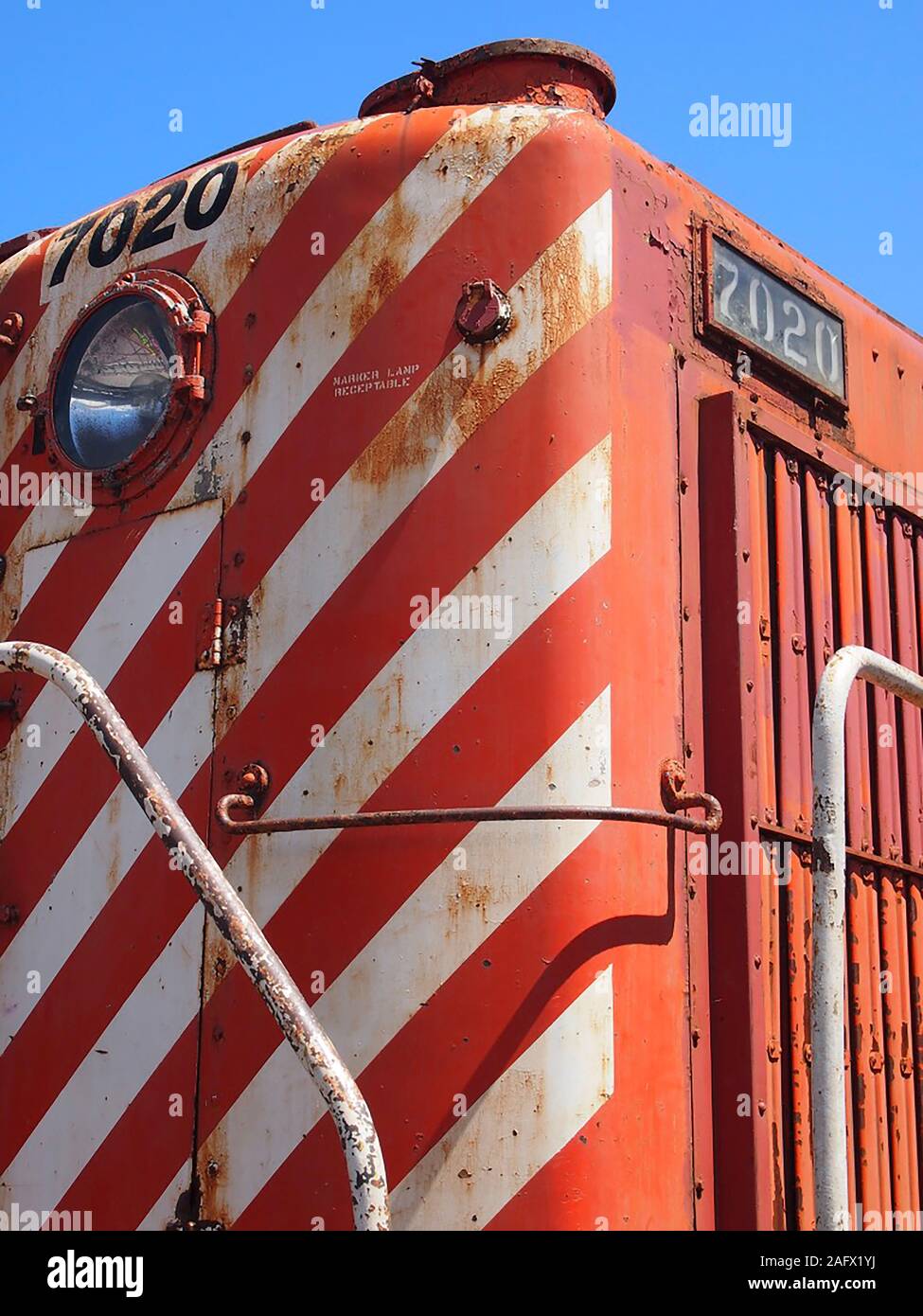 Front of train hi-res stock photography and images - Alamy