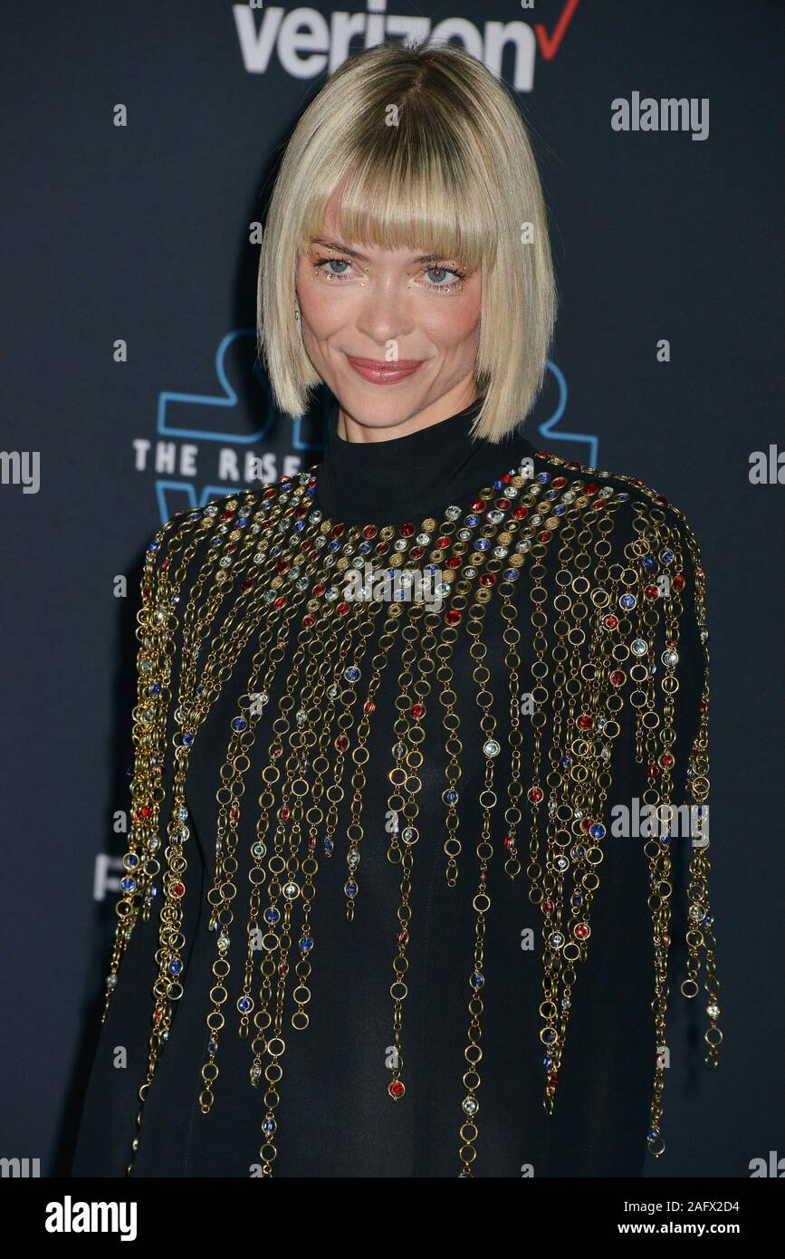 Los Angeles, USA. 17th Dec, 2019. Jaime King 088 arrives at the ...