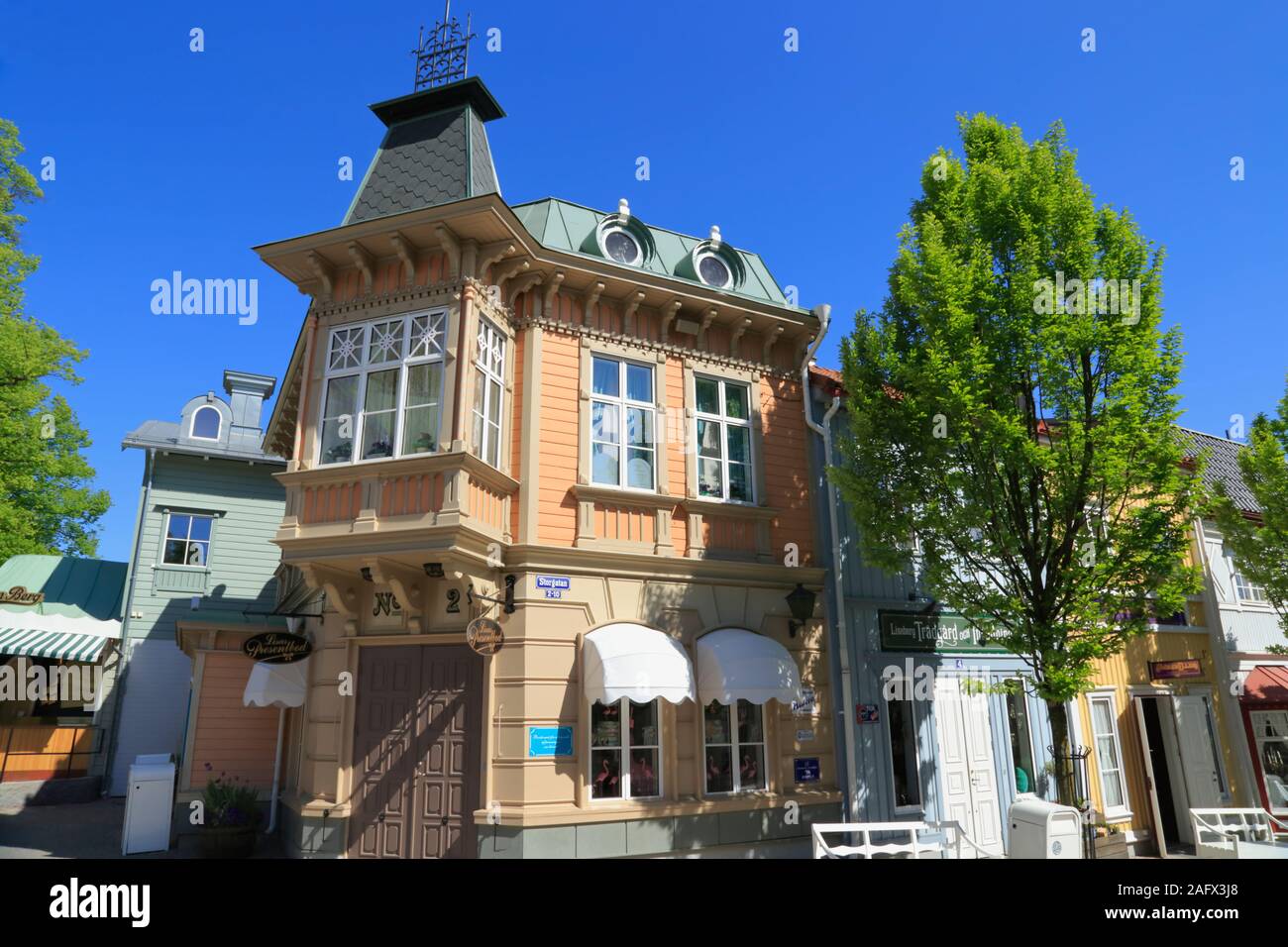 Amusement park buildings hi-res stock photography and images - Alamy