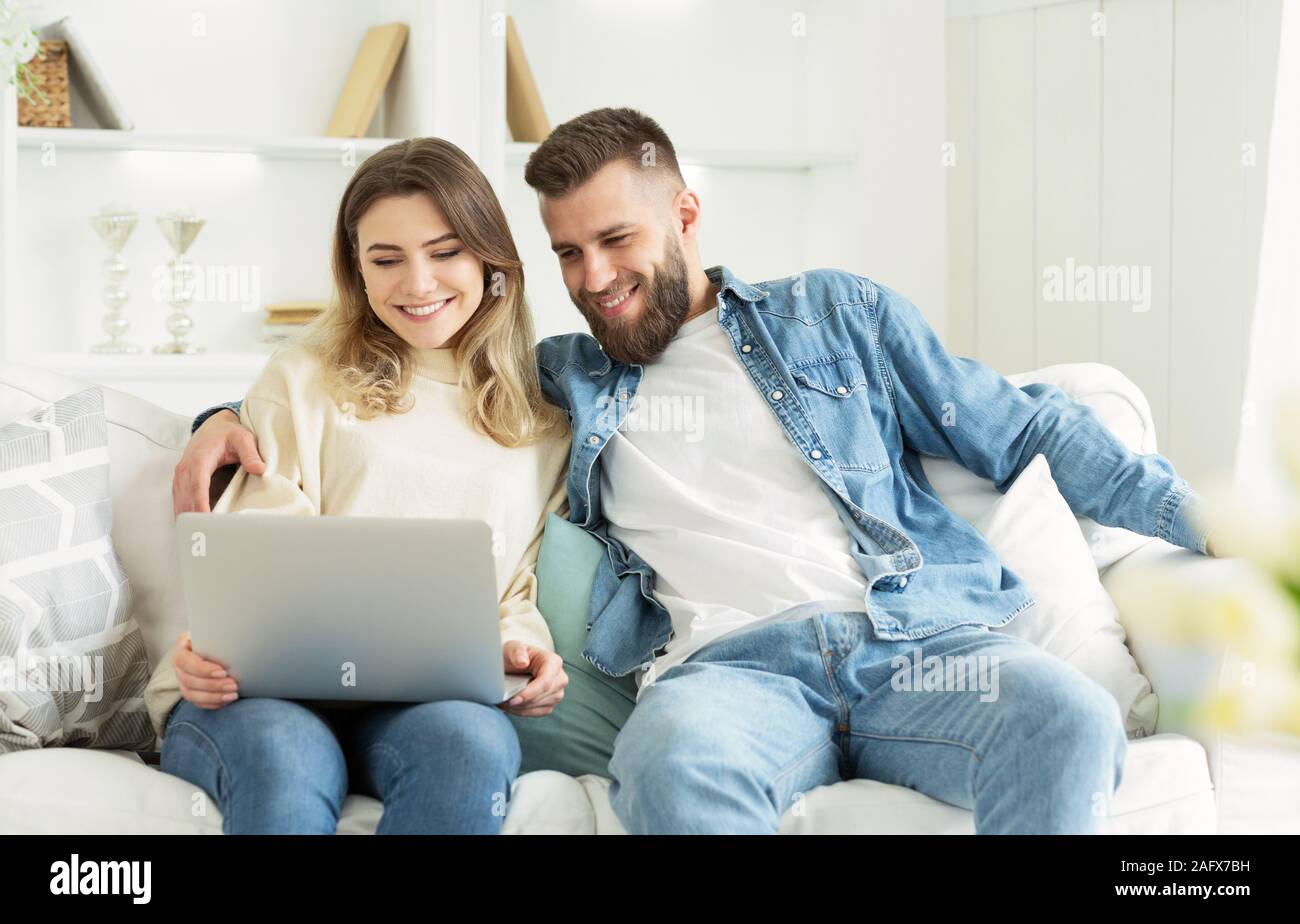 Choosing a film together hi-res stock photography and images - Alamy
