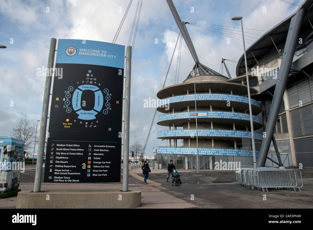 Billboard Welcome The Manchester City Football Club At Manchester ...