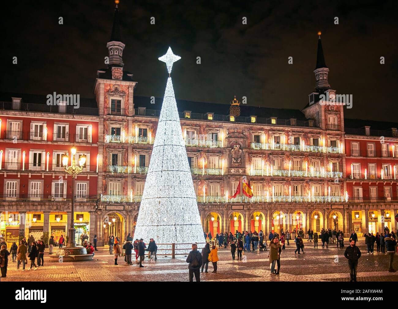 Downtown of madrid in winter hi-res stock photography and images - Alamy