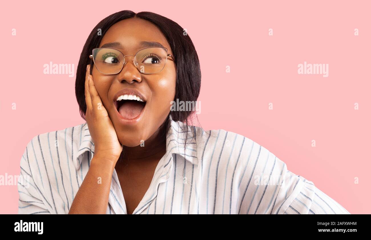 Offer lady hi-res stock photography and images - Alamy