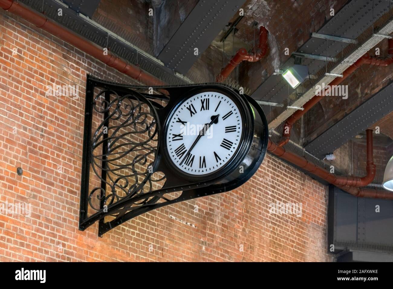 Old Vintage Clock At Piccadilly Station At Manchester England 2019 ...