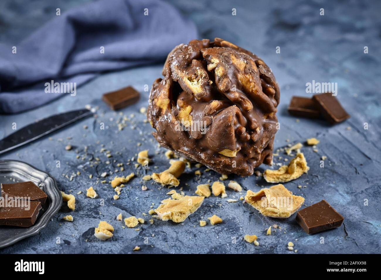 Schneeball pastry hi-res stock photography and images - Alamy
