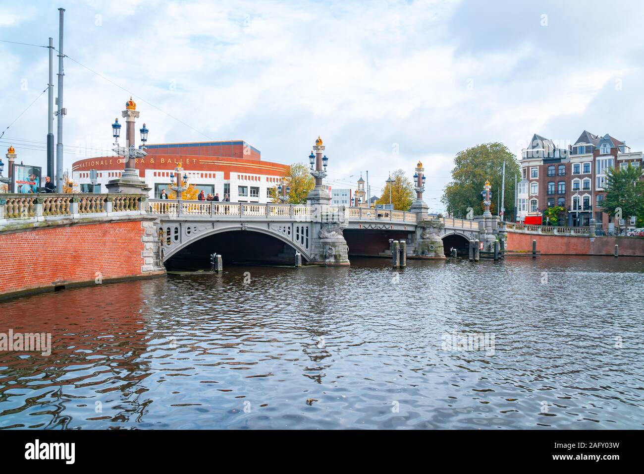 Nationale opera ballet hi-res stock photography and images - Alamy