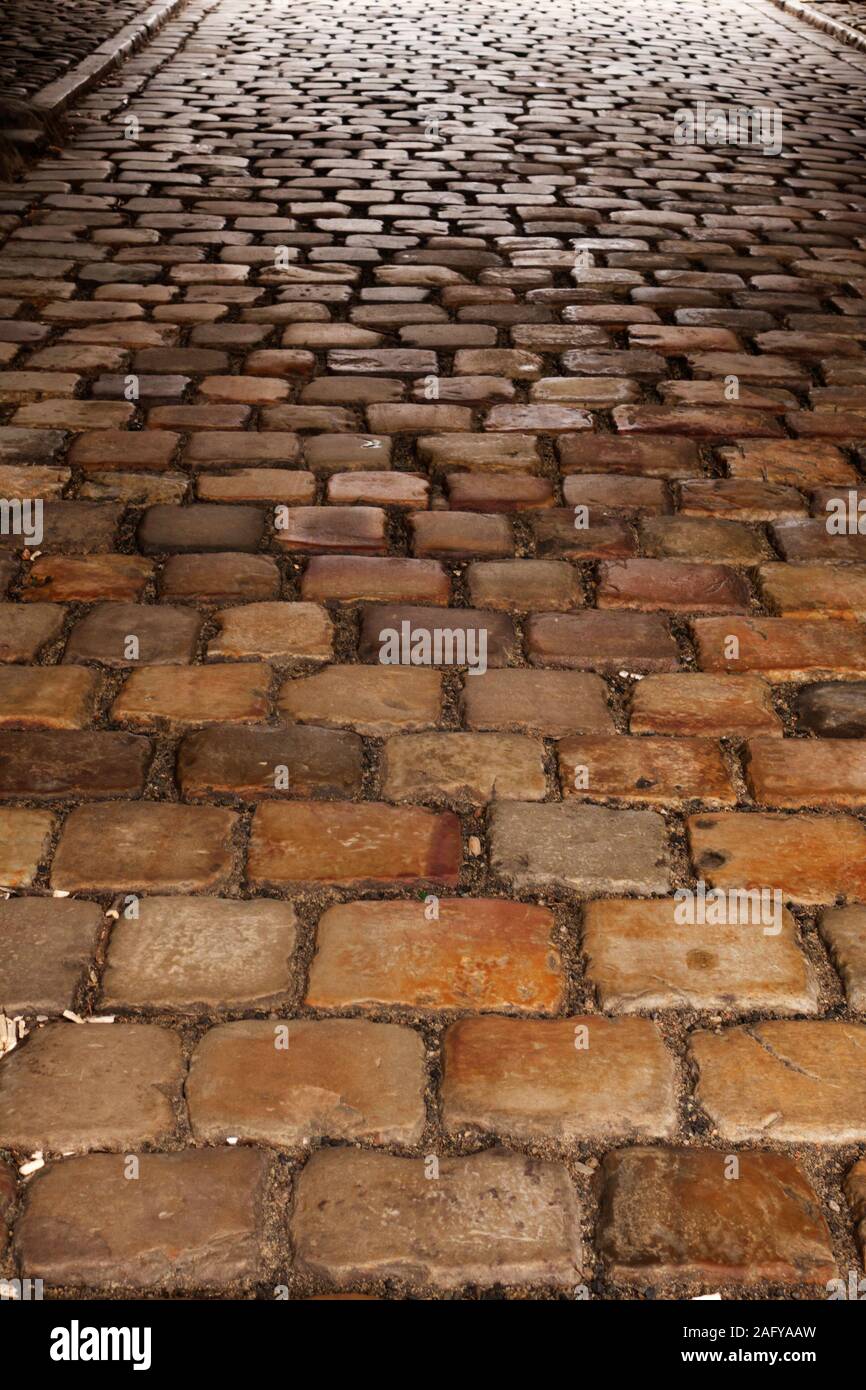 Cobblestone paving hi-res stock photography and images - Alamy