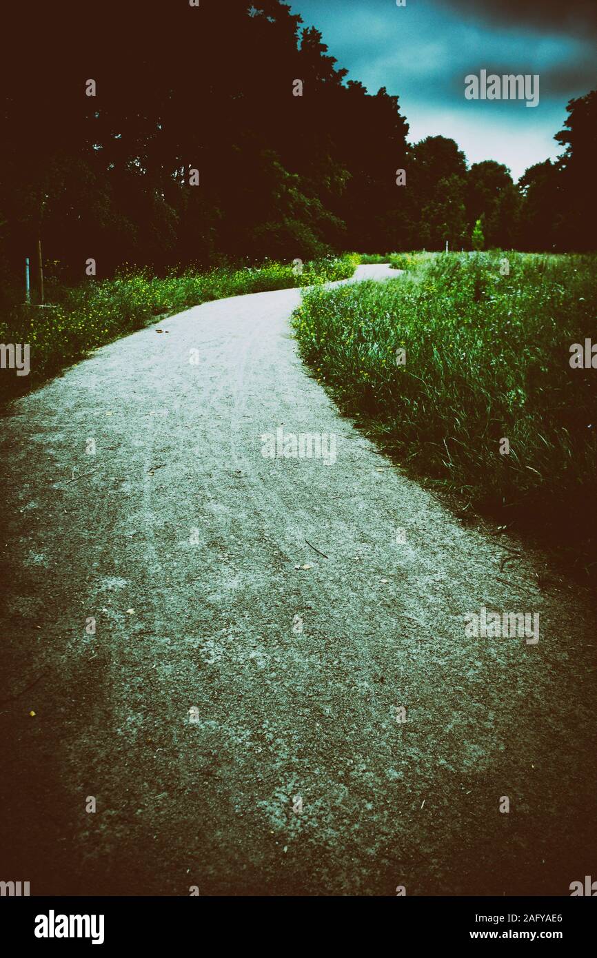 Dark Mysterious Street High Resolution Stock Photography and Images - Alamy