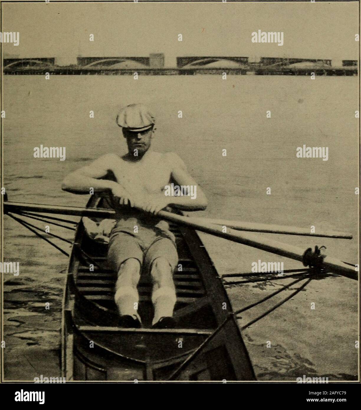 Hand holding oar rowing hand hi-res stock photography and images - Alamy